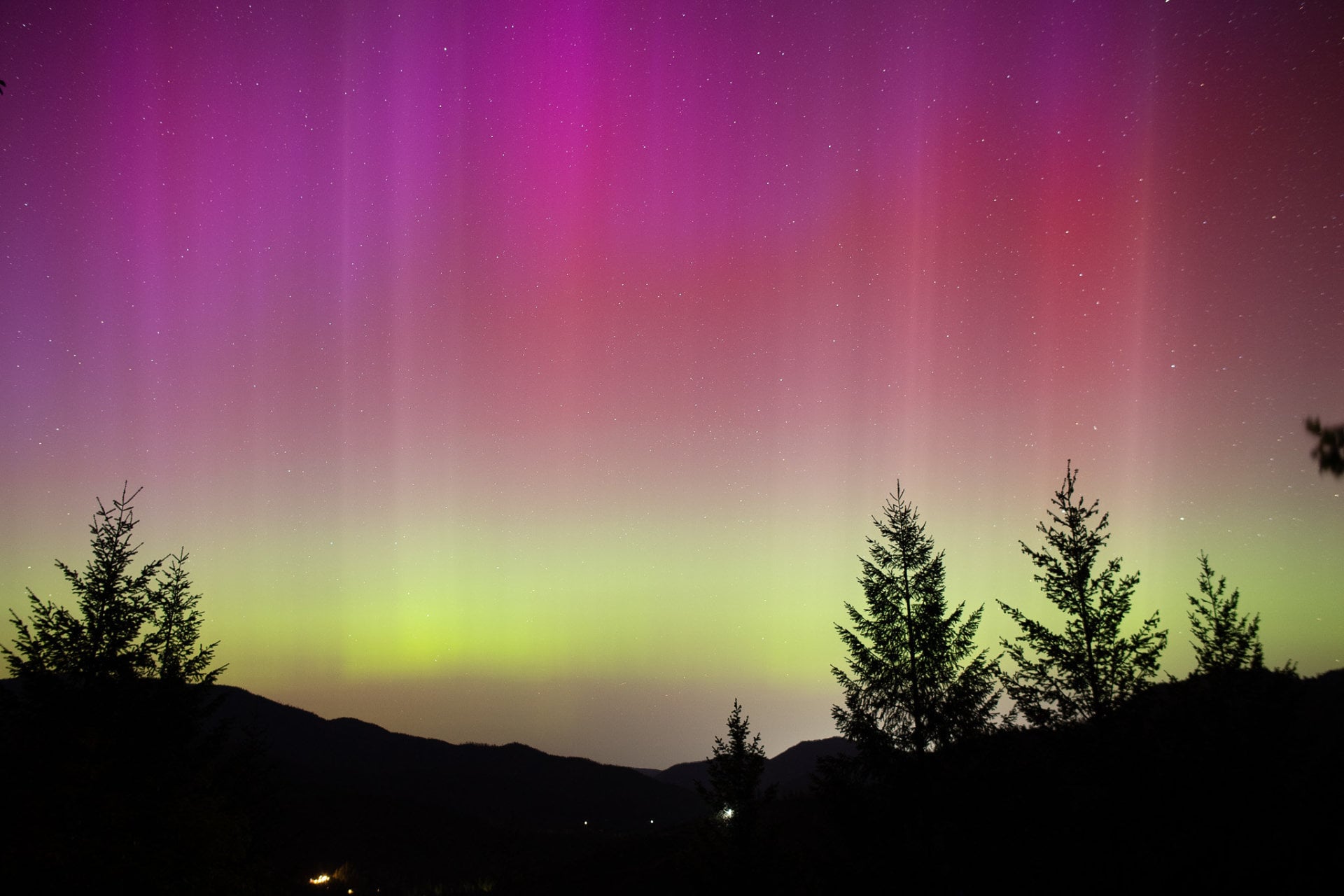 Northern Lights in Oregon 2024-2025 - Rove.me