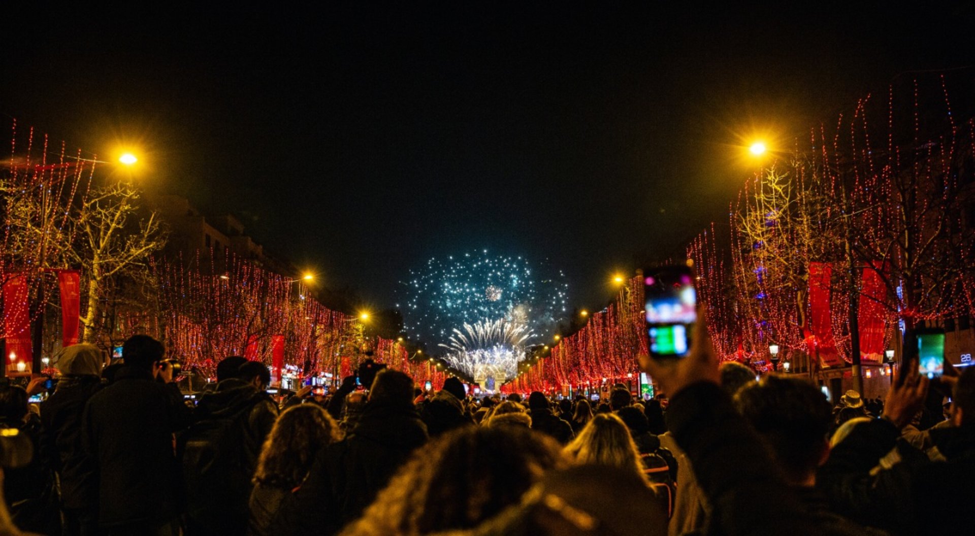 Réveillon du Nouvel An en France 2026-2027 - Rove.me